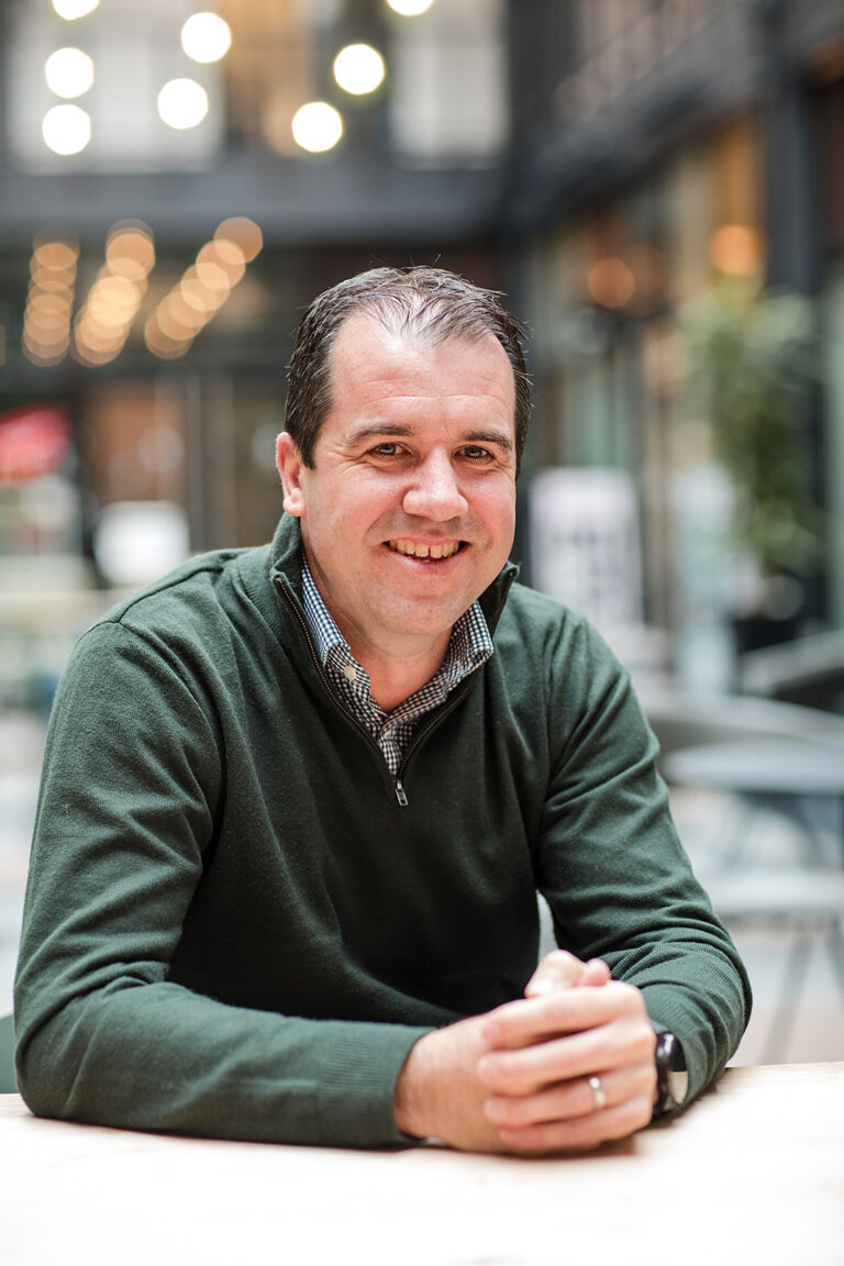 People Archive - Walter Lilly